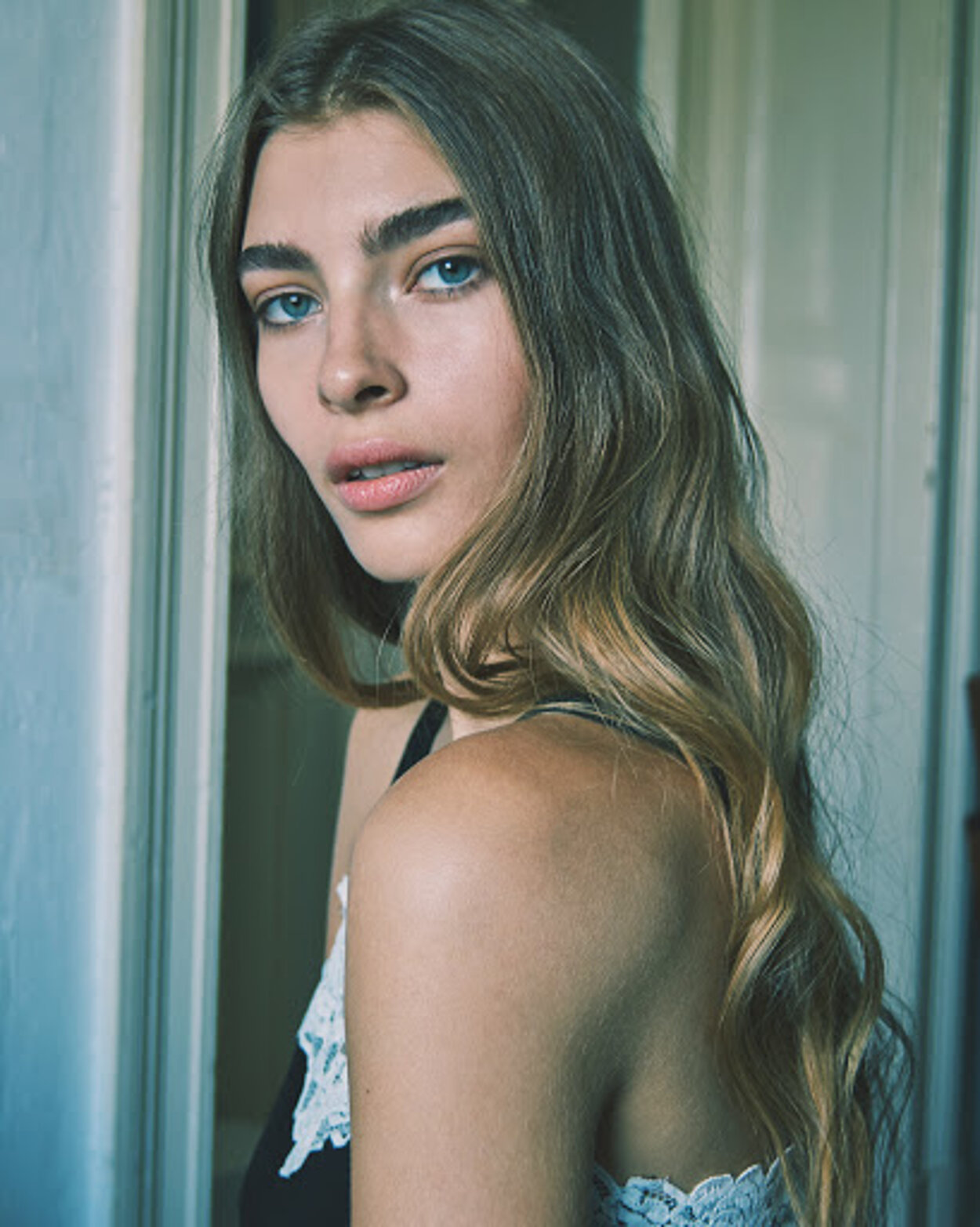 Isabelle Surmont - Model Portfolio & Booking - Swipecast