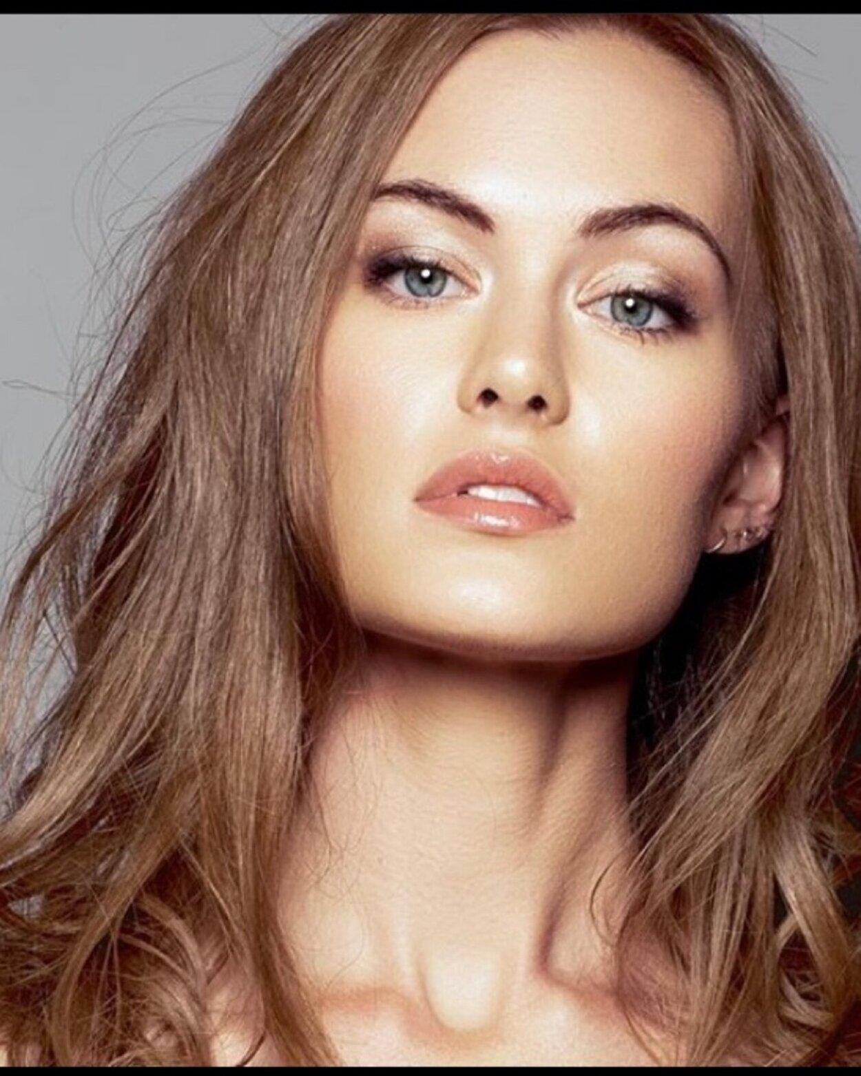 Sian Osborne - Model Portfolio & Booking - Swipecast