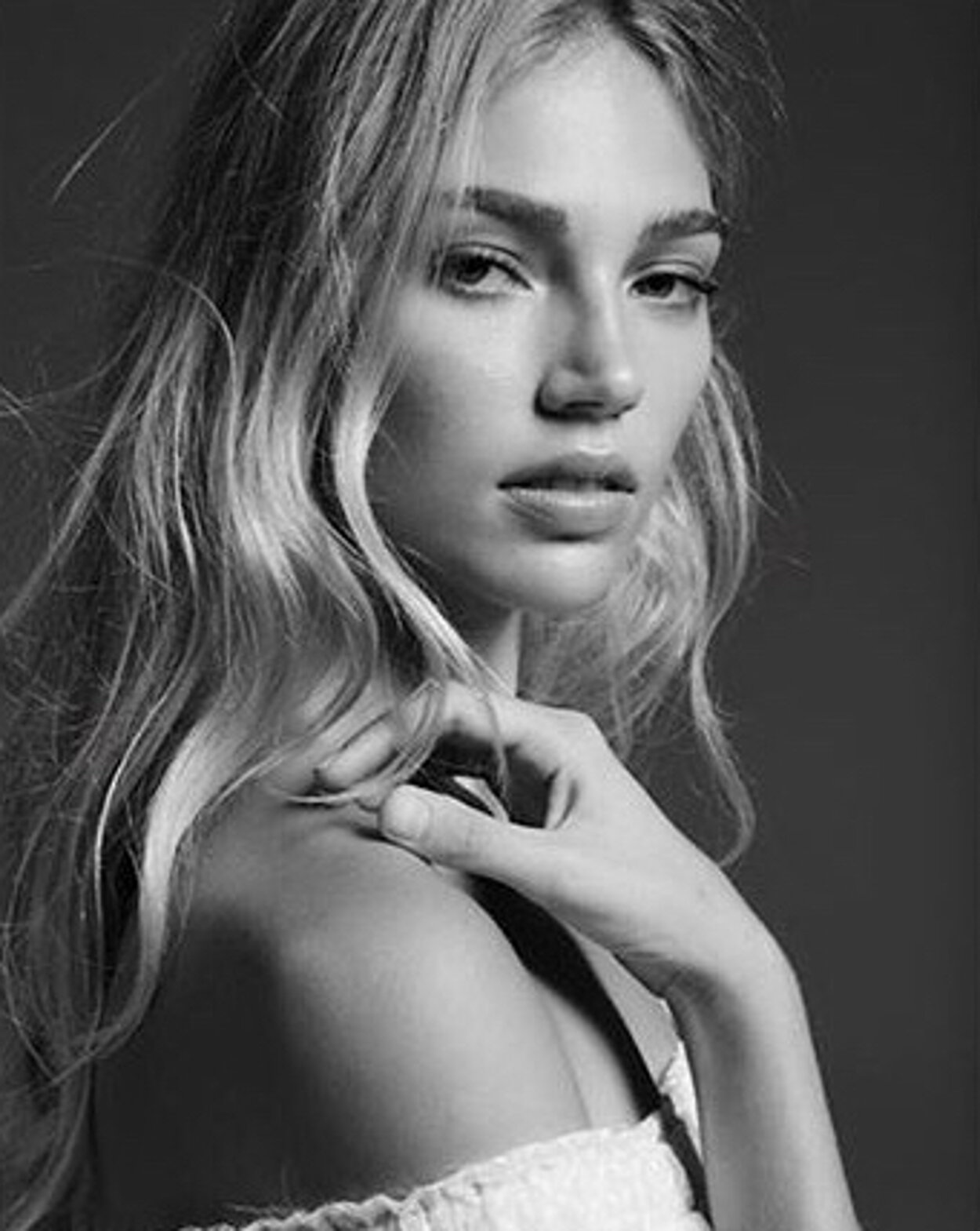 Dana Boyer - Make-up Artist Portfolio & Booking - Swipecast