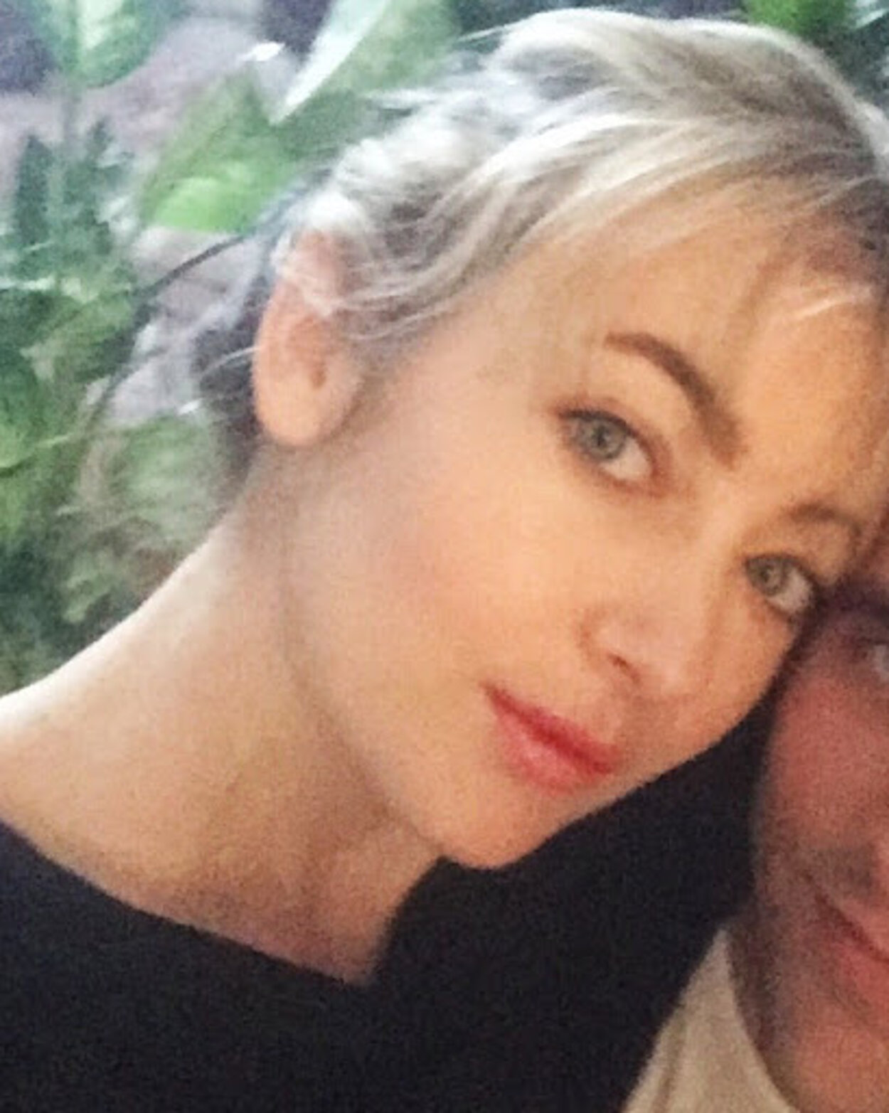 Azelle Rose - Portfolio & Booking - Swipecast