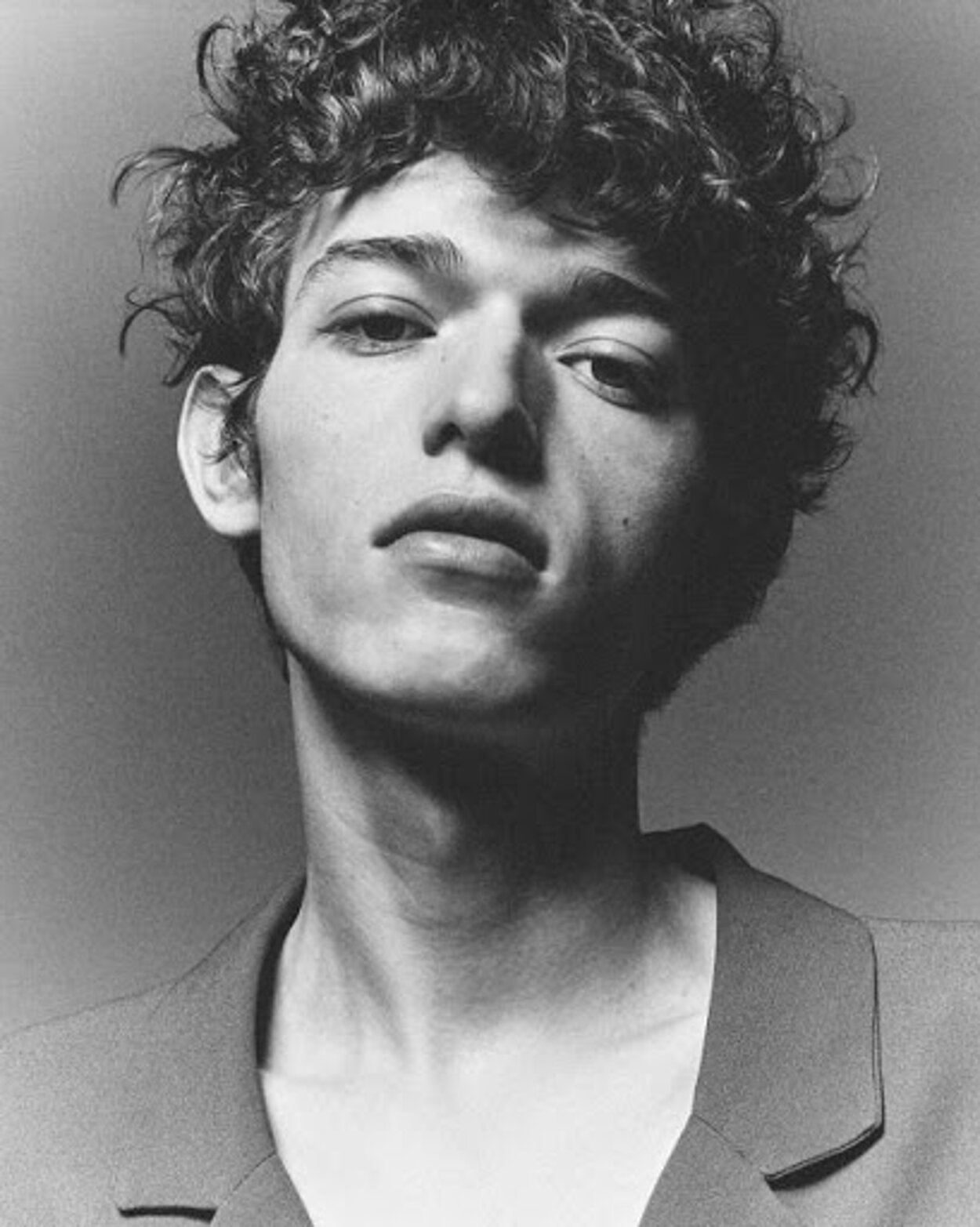 Paul グ - Model Portfolio & Booking - Swipecast